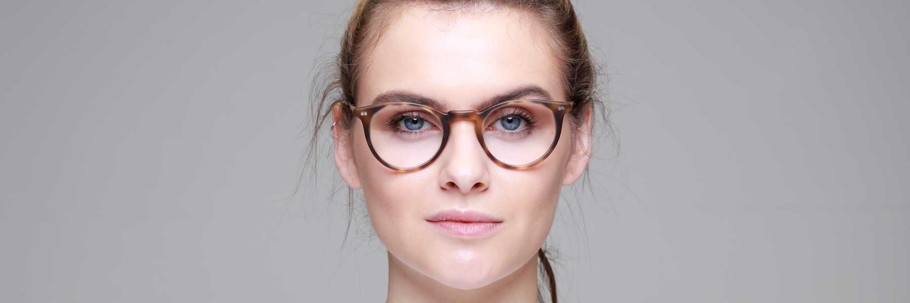 Best Glasses For Triangular Faces 2025 | Banton Frameworks